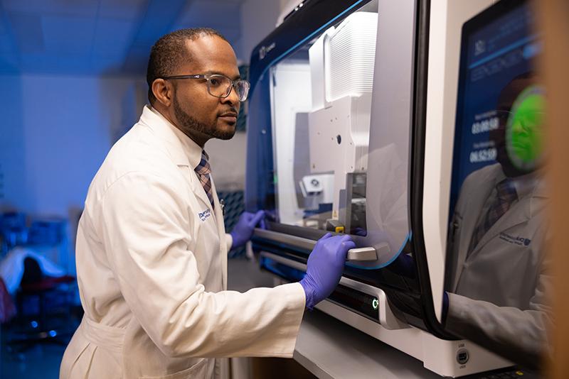 Discovery of I-Shaped Antibody Opens New Avenue to HIV Vaccine | Duke ...